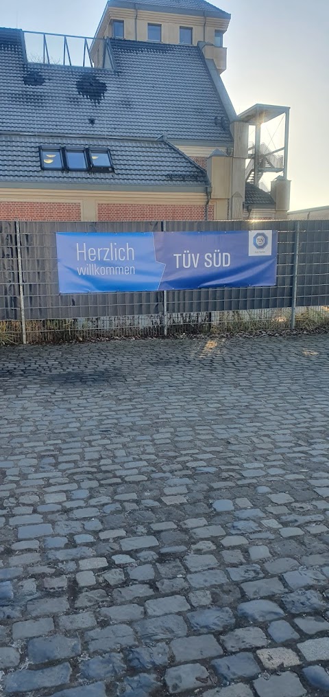 KFZ-Prüfstelle TÜV-SÜD Autopartner in Köln, Nordrhein-Westfalen ...